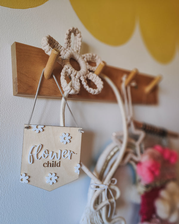 Flower child mini hanging banner – The Fox and the King